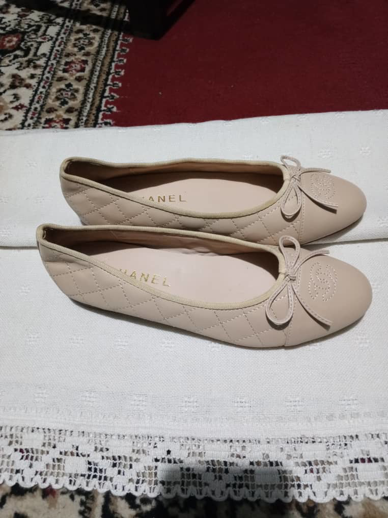 Ballerine chanel de couleur marronne