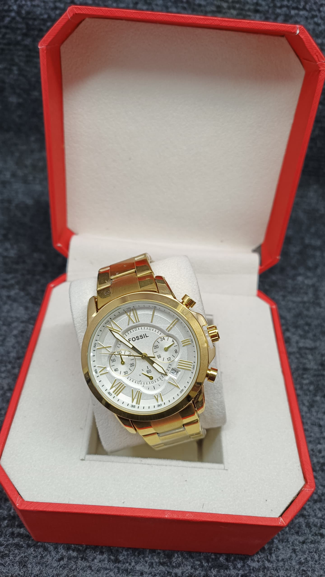 Montre pour femme en Acier Inoxydable, dans son carton , FOSSIL ...